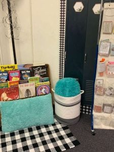 25 Cute Elementary Classroom Themes (12 From My Own School!) - The Big ...