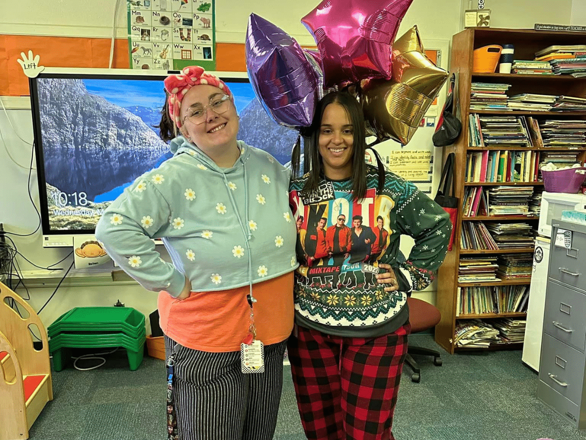 15 Festive Twin Day Ideas For Teachers (plus Bonus Tips For ...