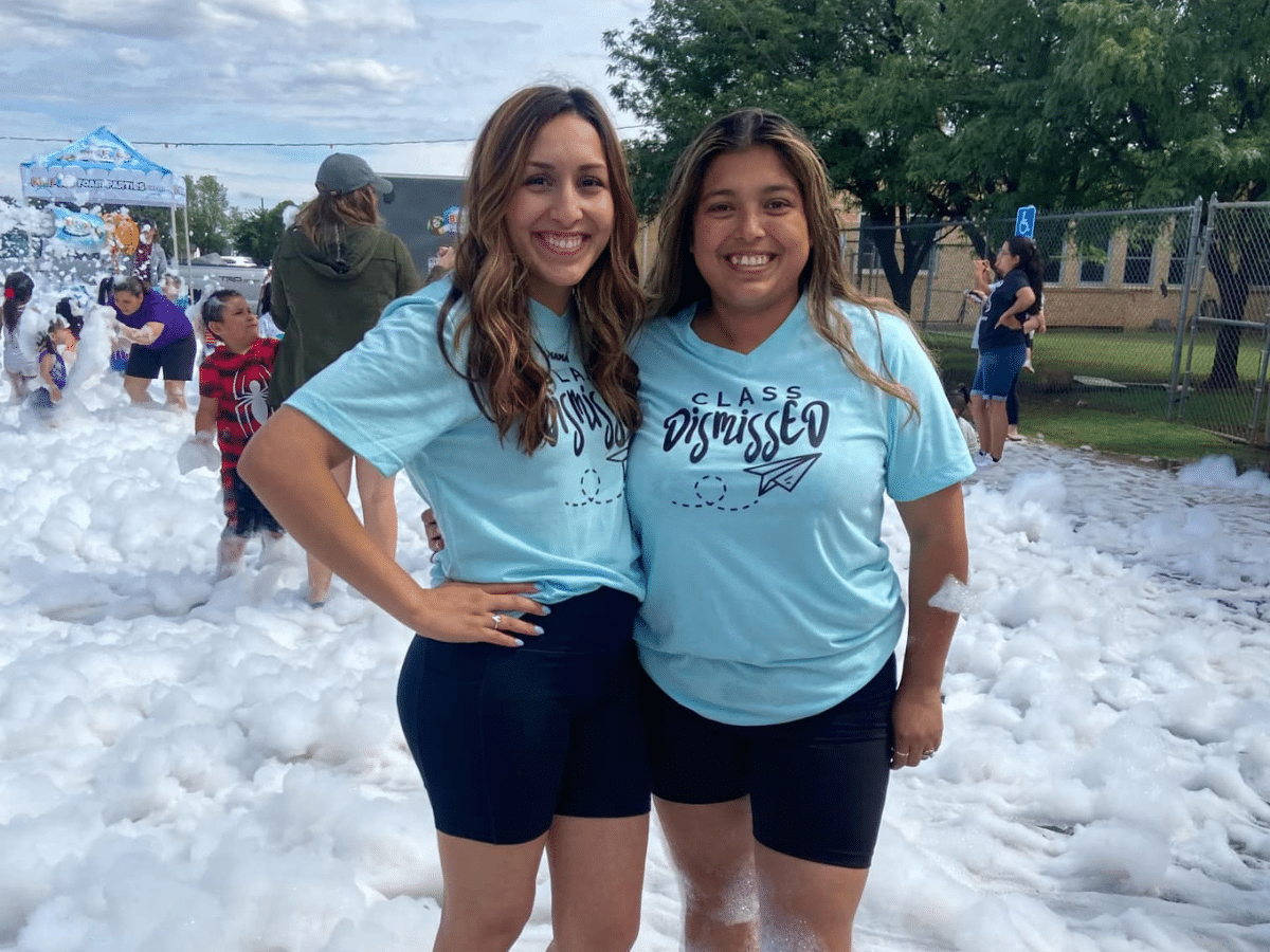 15 Festive Twin Day Ideas For Teachers (plus Bonus Tips For ...